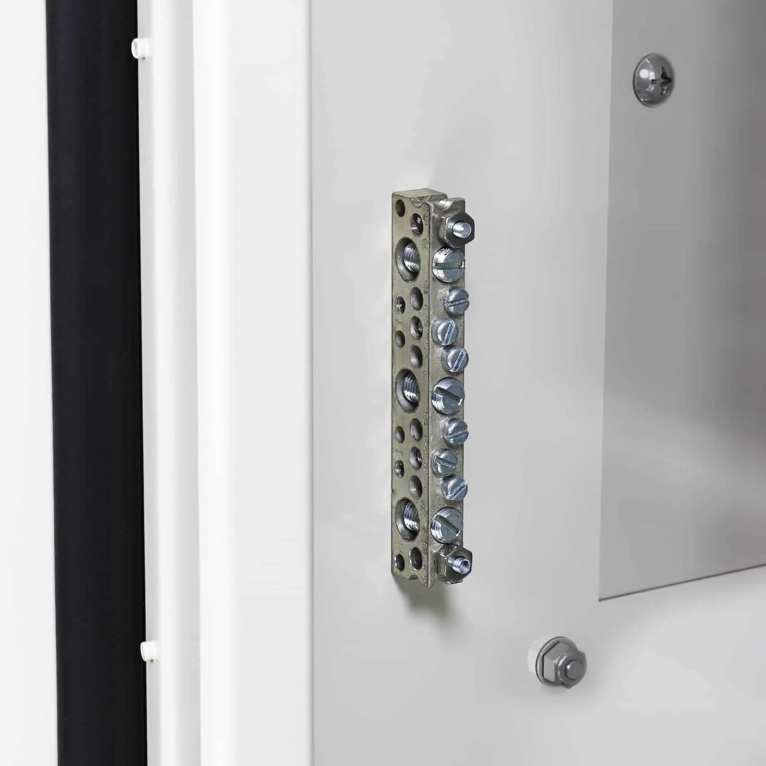 CORE 36” x 30” x 20” Cabinet with 19” Equipment Rack | RLH Industries, Inc.
